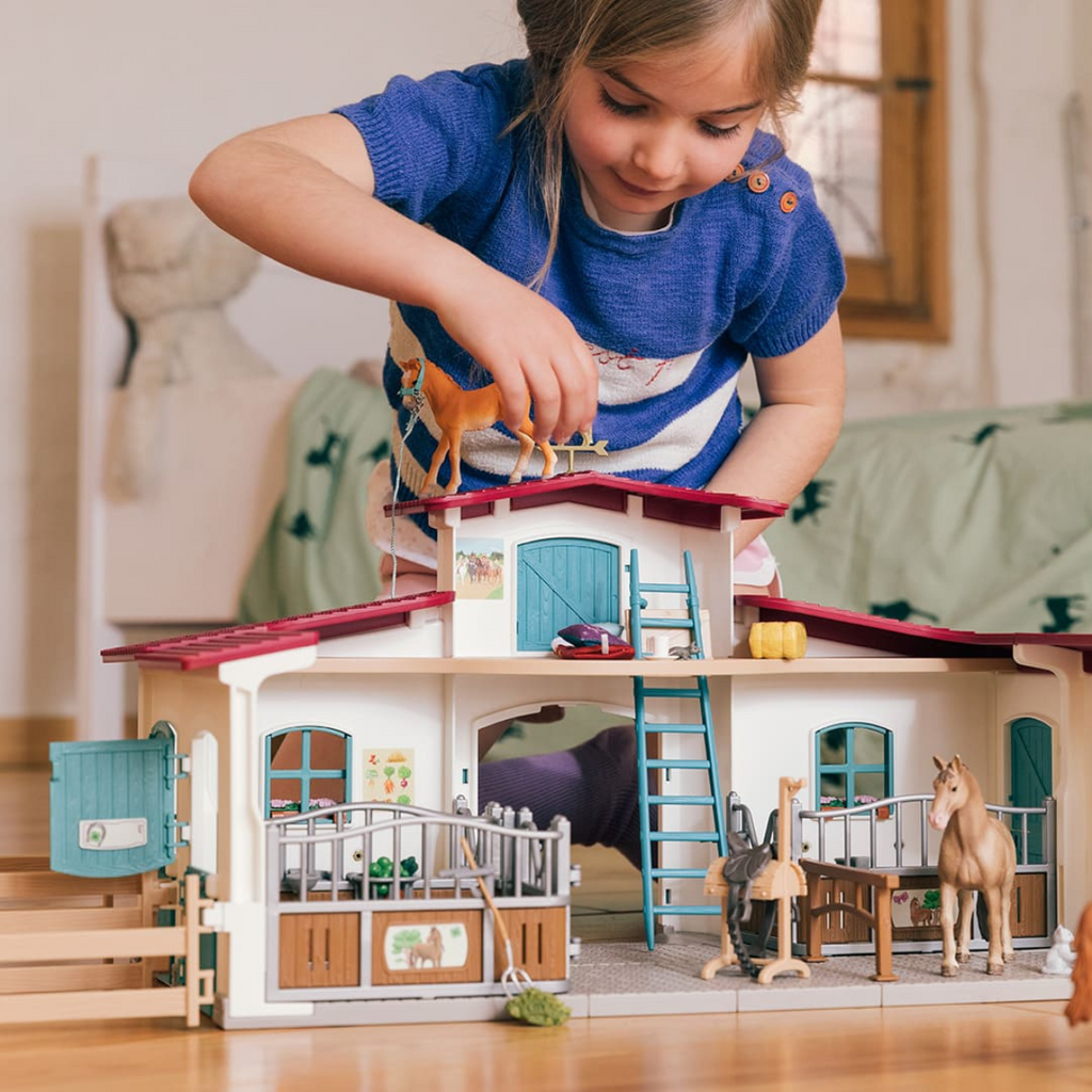 Figurines and Playsets | schleich®
